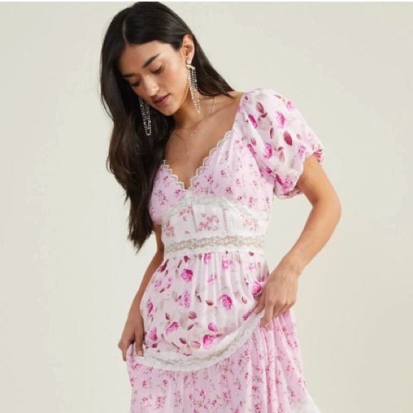 Altar'd State | Dresses | Nwt Altard State Darianne Floral Maxi Dress ...